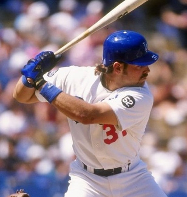 Mike Piazza – The Baseball Scholar