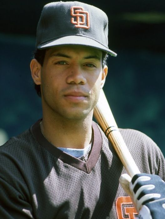 Roberto Alomar – The Baseball Scholar